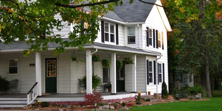 What Is A Farmhouse? Features, Types, And Best Farmhouse Designs